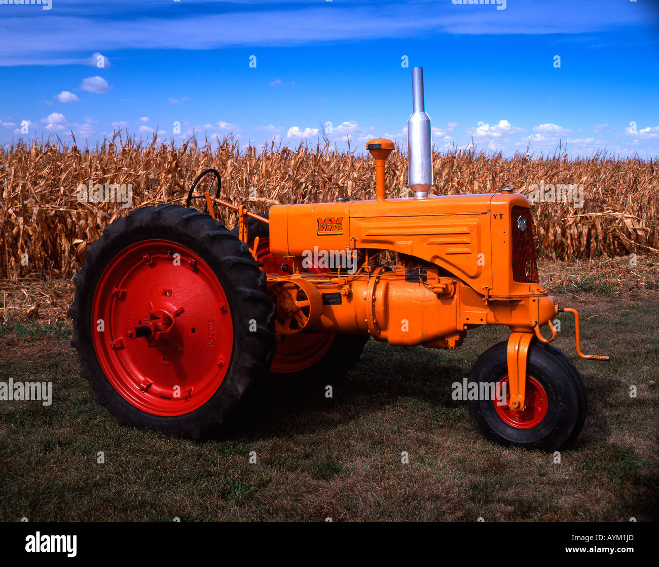 Minneapolis moline tractor hi-res stock photography and images - Alamy