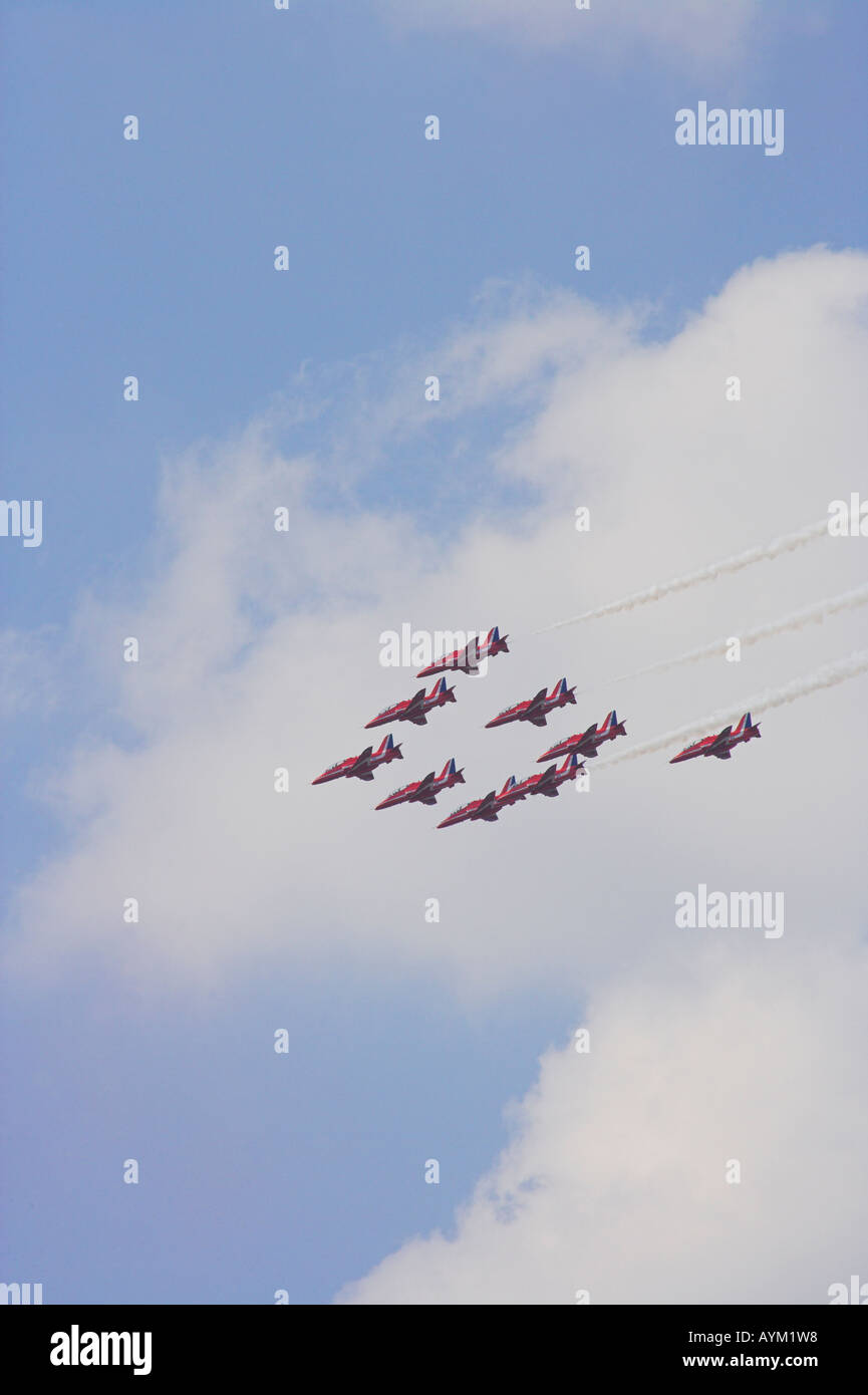 Red Arrows diving while changing formation at Farnborough 2006 Stock ...