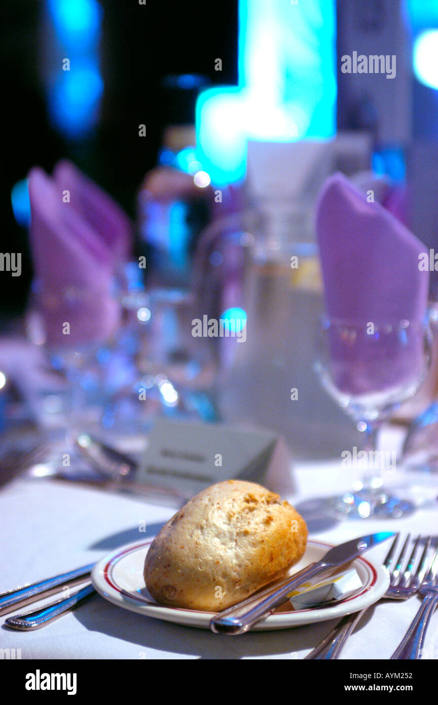 Awards dinner table hi-res stock photography and images - Alamy