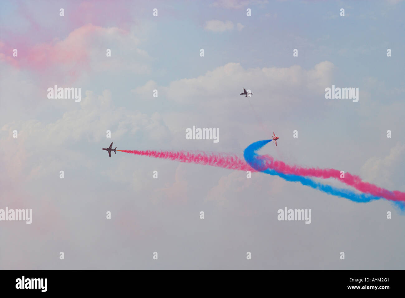 Red Arrows splitting following a corkscrew formation Stock Photo - Alamy