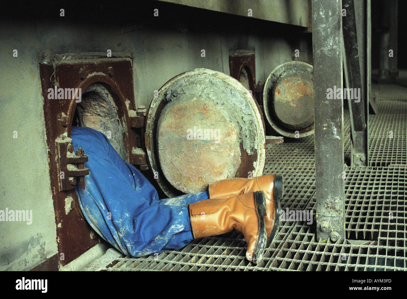 Boiler hatch hi-res stock photography and images - Alamy