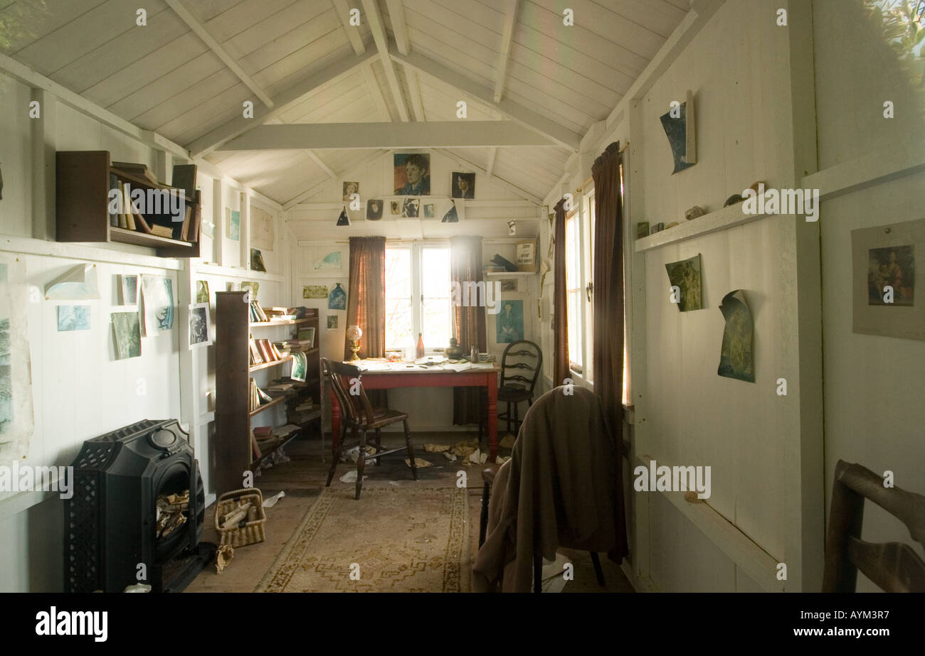 Welsh poet Dylan Thomas shed Laugharne Wales Stock Photo - Alamy