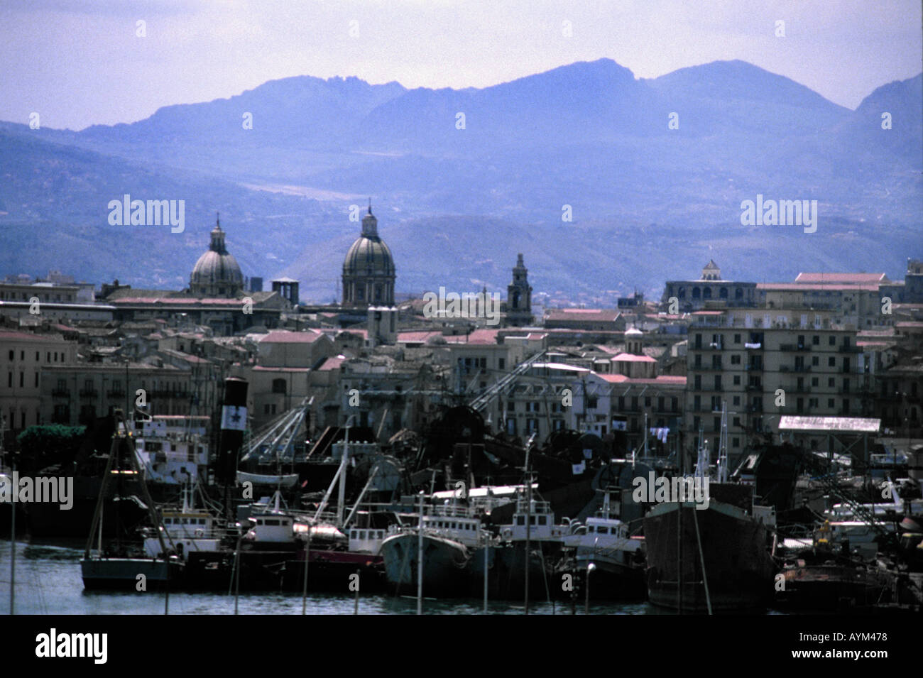 Palermo docks hi-res stock photography and images - Alamy