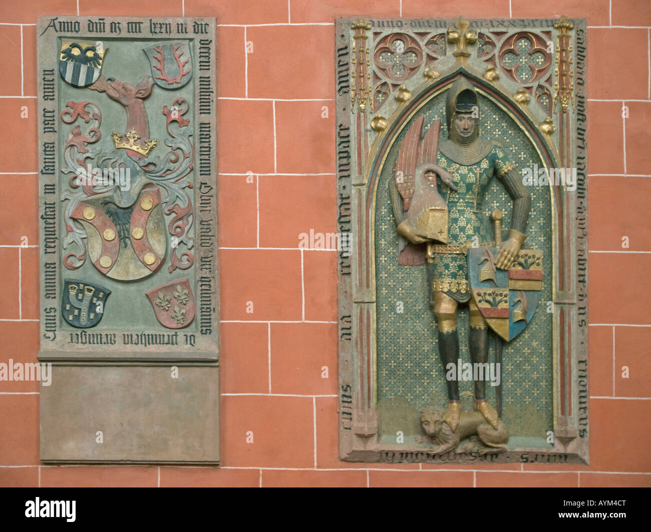 Gothic tomb hi-res stock photography and images - Alamy