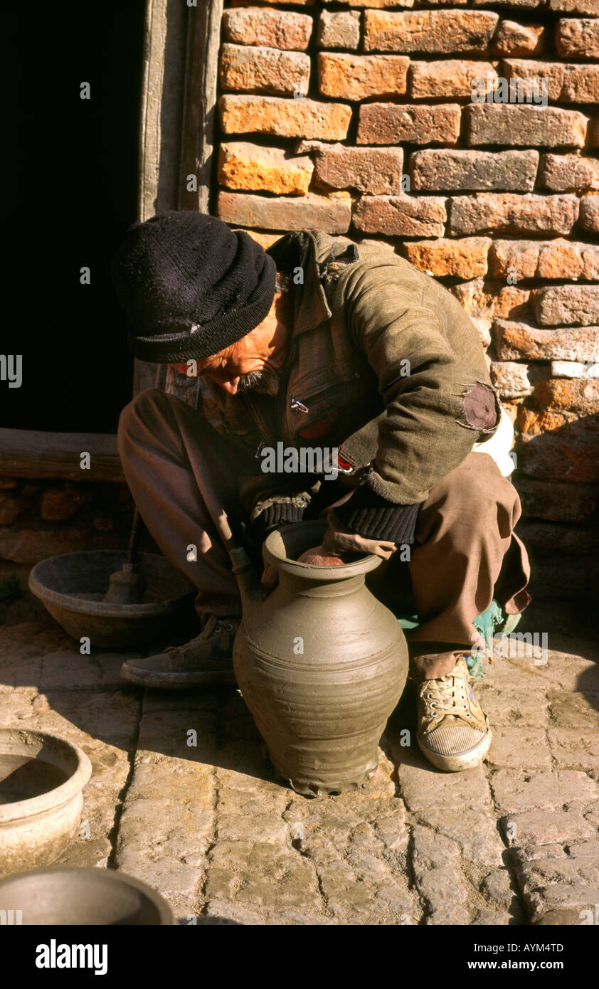 Thimi traditions hi-res stock photography and images - Alamy