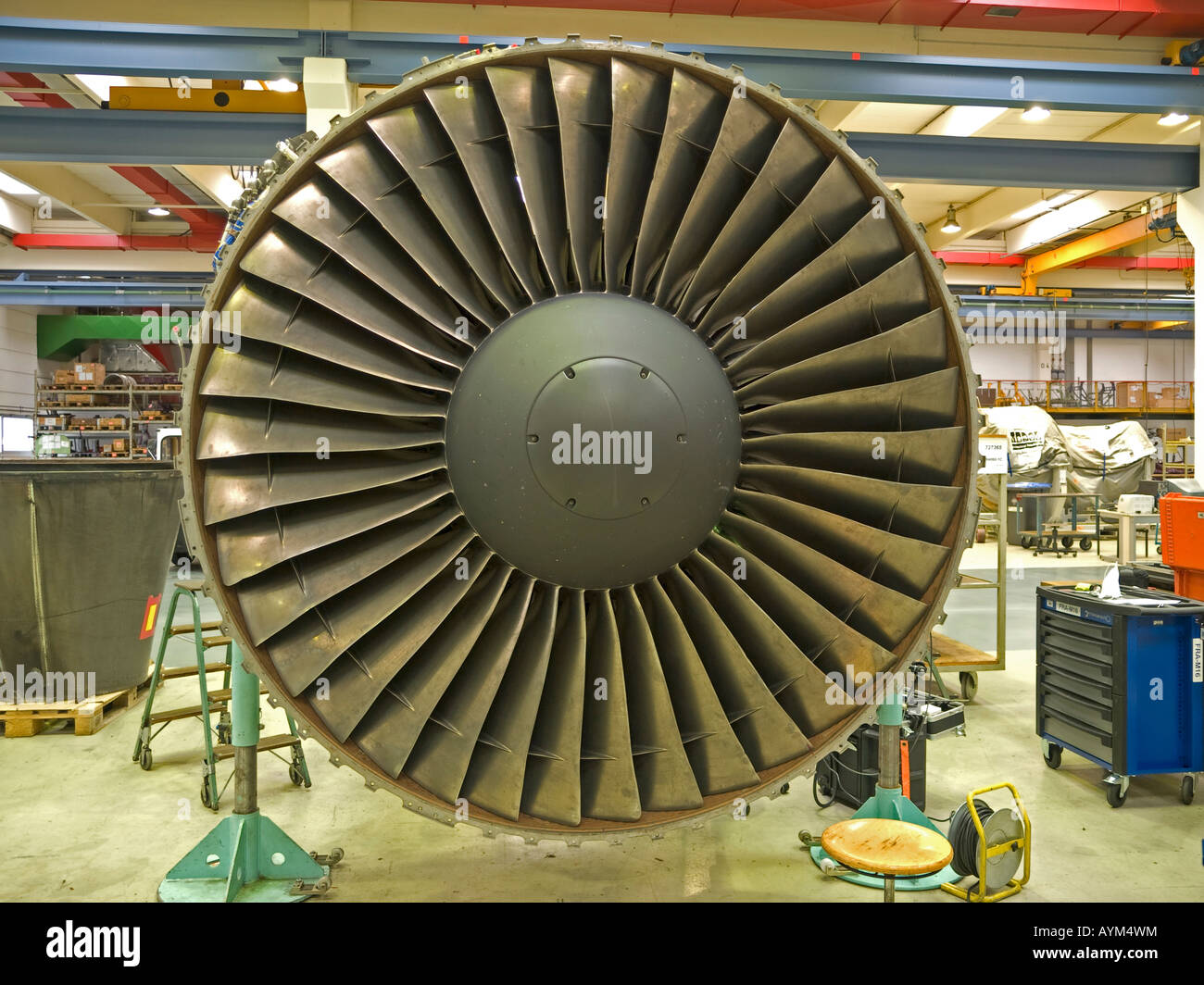 aeroplane jet engine service maintenance airport Fraport Frankfurt am ...