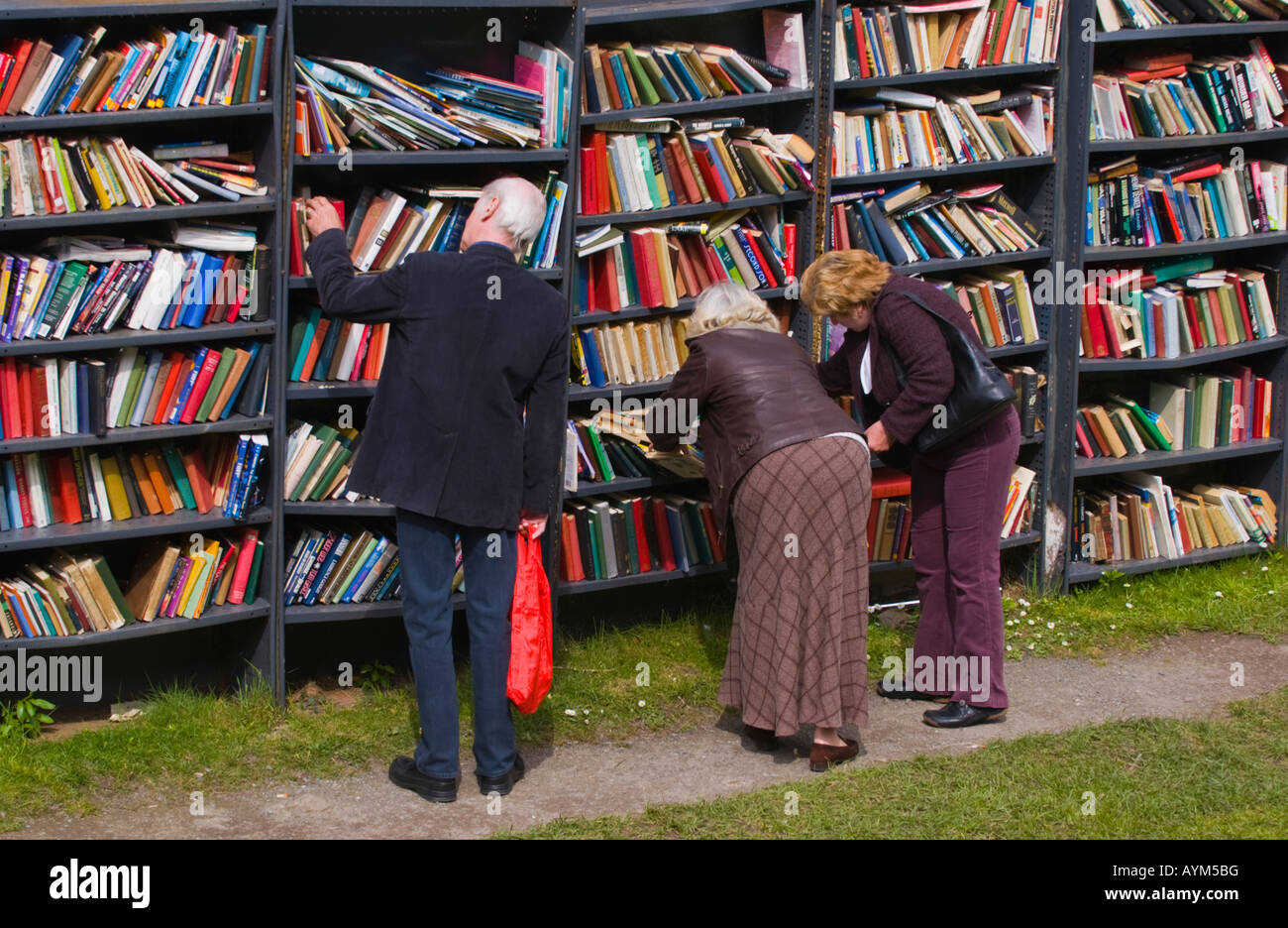 Hay on wye castle bookshop hi-res stock photography and images - Alamy