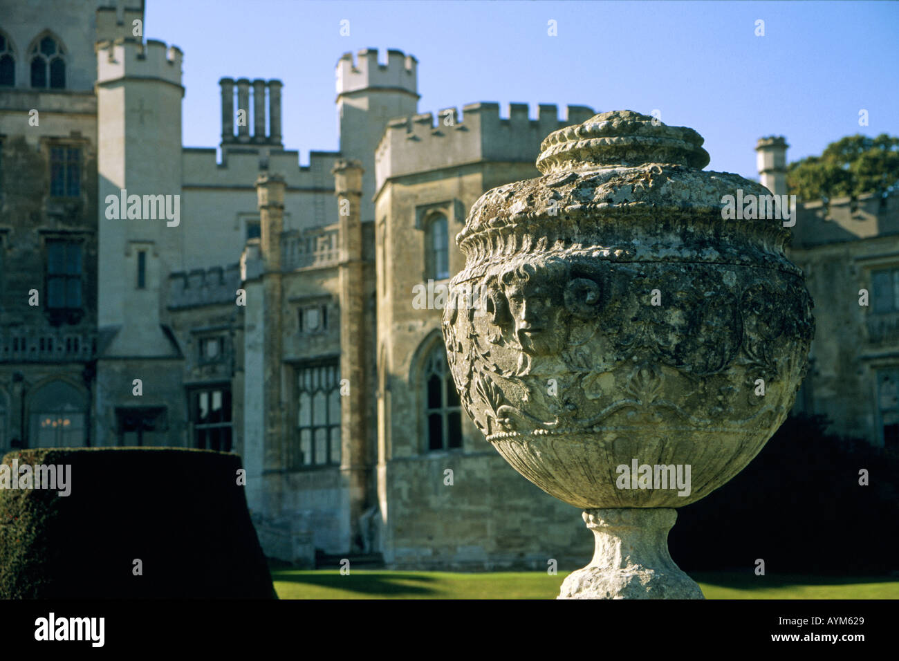 Ashridge management college hertfordshire hi-res stock photography and ...