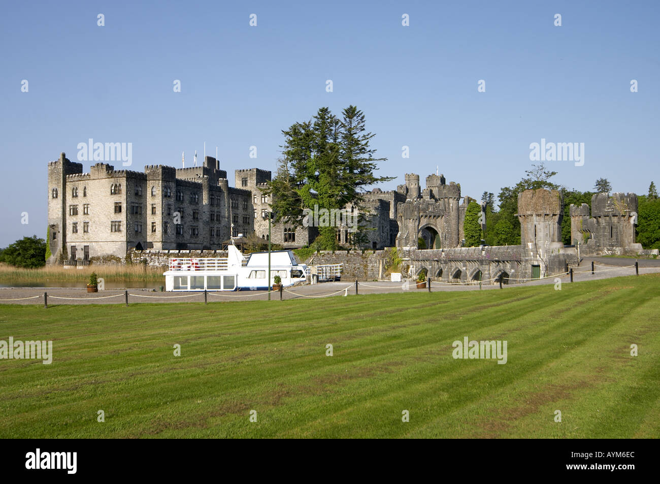 Ashford castle co mayo ireland hi-res stock photography and images - Alamy