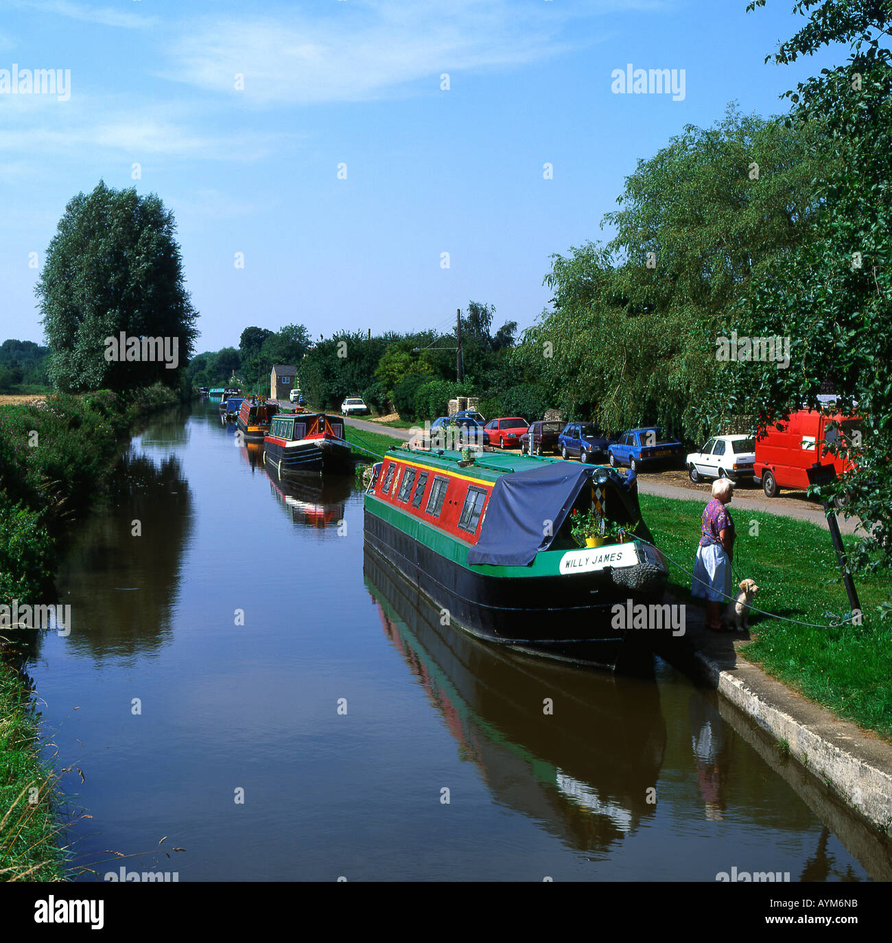 Oxford Canal at Thrupp in Oxfordshire England Stock Photo - Alamy