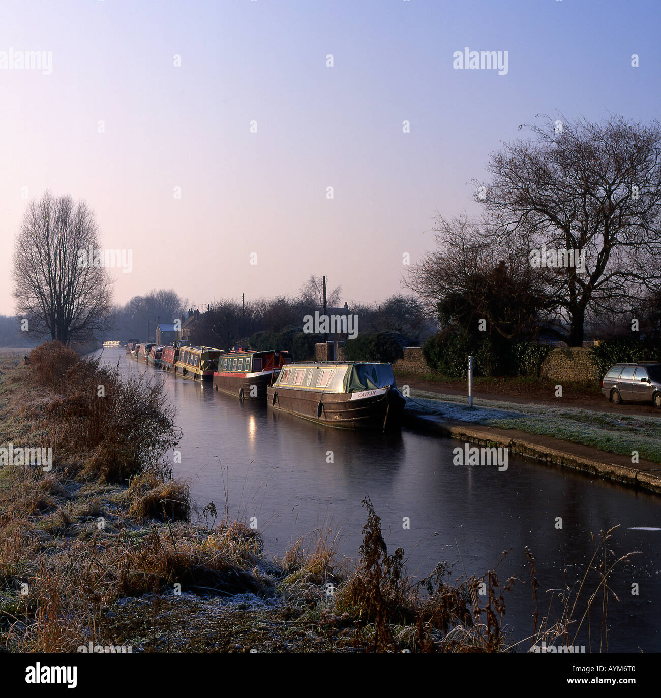 Thrupp oxfordshire hi-res stock photography and images - Alamy