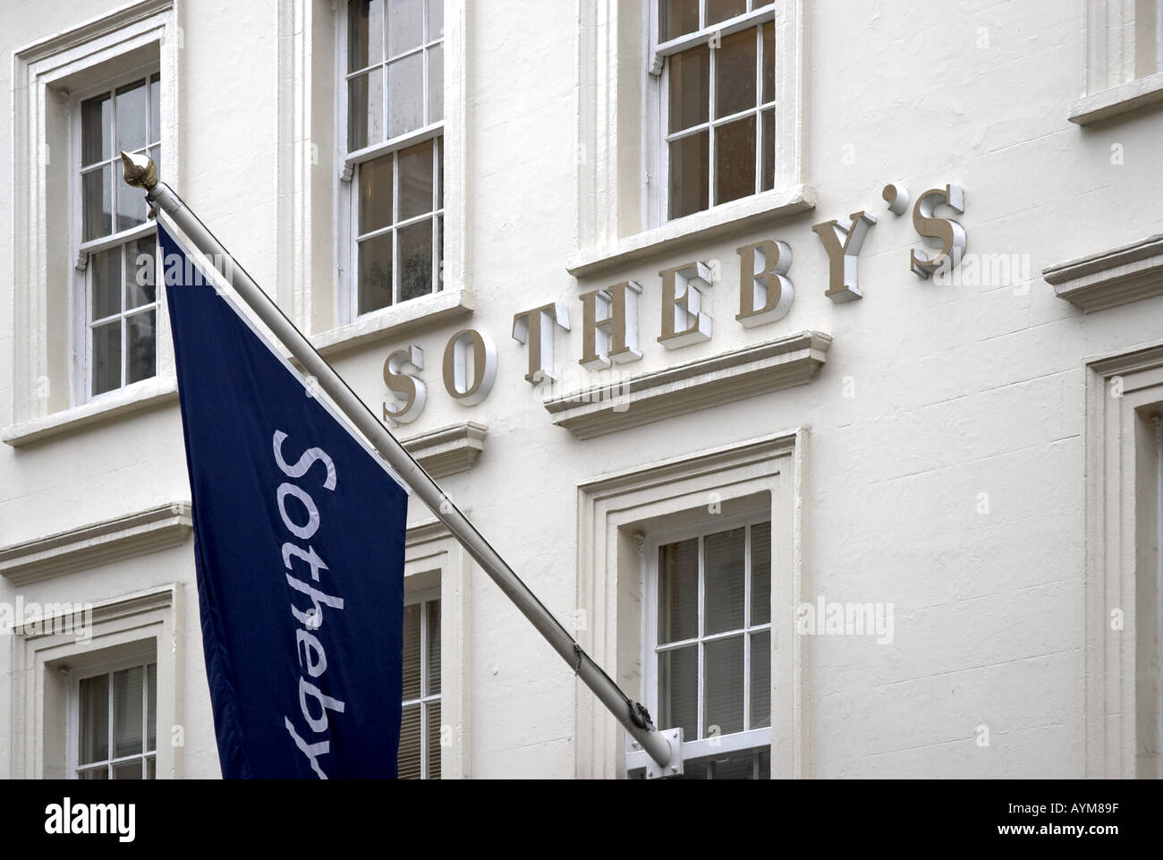 Sotheby s logo hi-res stock photography and images - Alamy