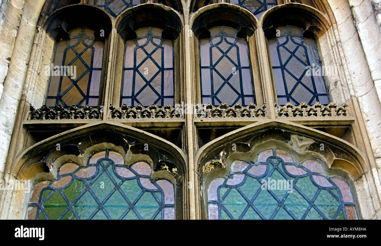 Trefoil gothic window hi-res stock photography and images - Alamy