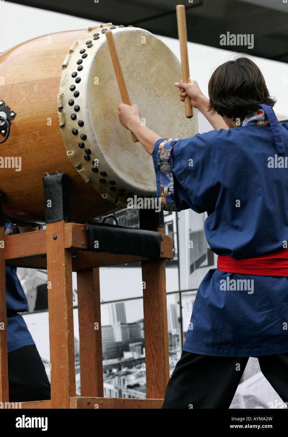 Japanese drummer hi-res stock photography and images - Alamy