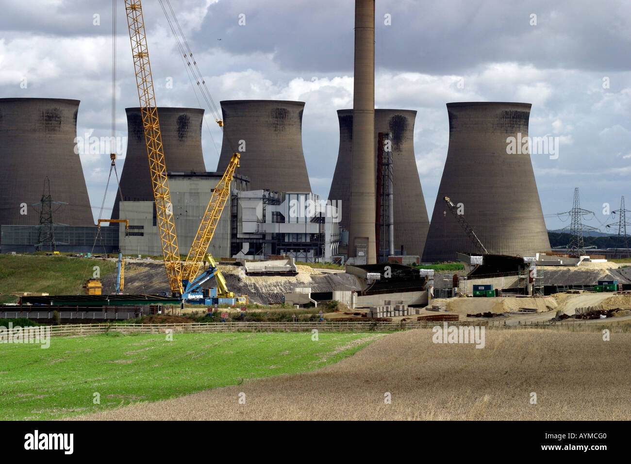 Bridge under construction M62 A1 intersection Ferrybridge Power Station ...