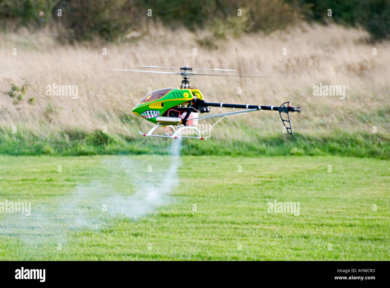 Helicopter hovering above ground hi-res stock photography and images ...