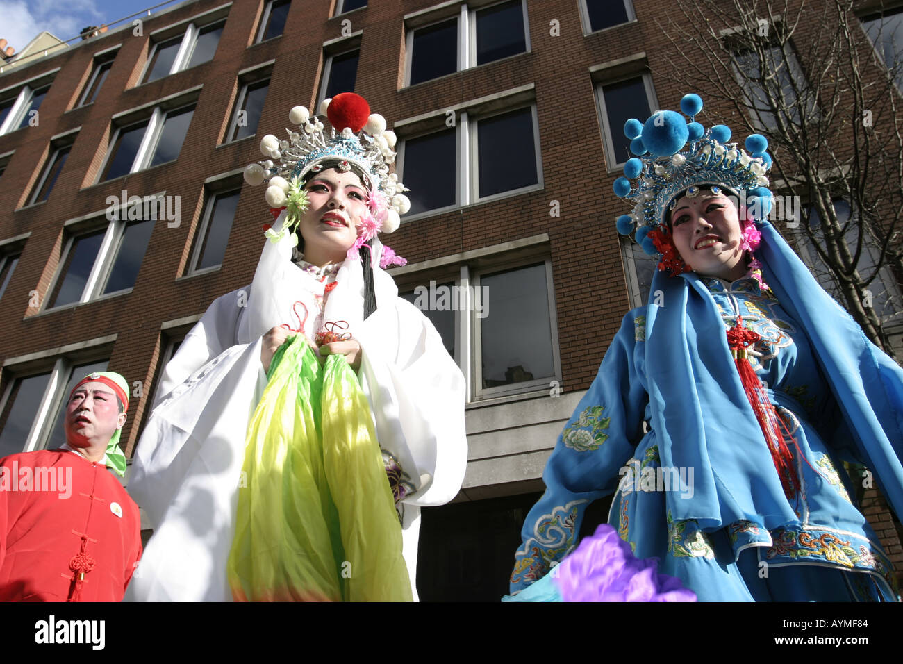 Chinese people in london hi-res stock photography and images - Alamy