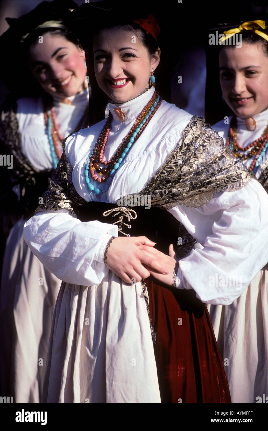 Italy women rome costume hi-res stock photography and images - Alamy