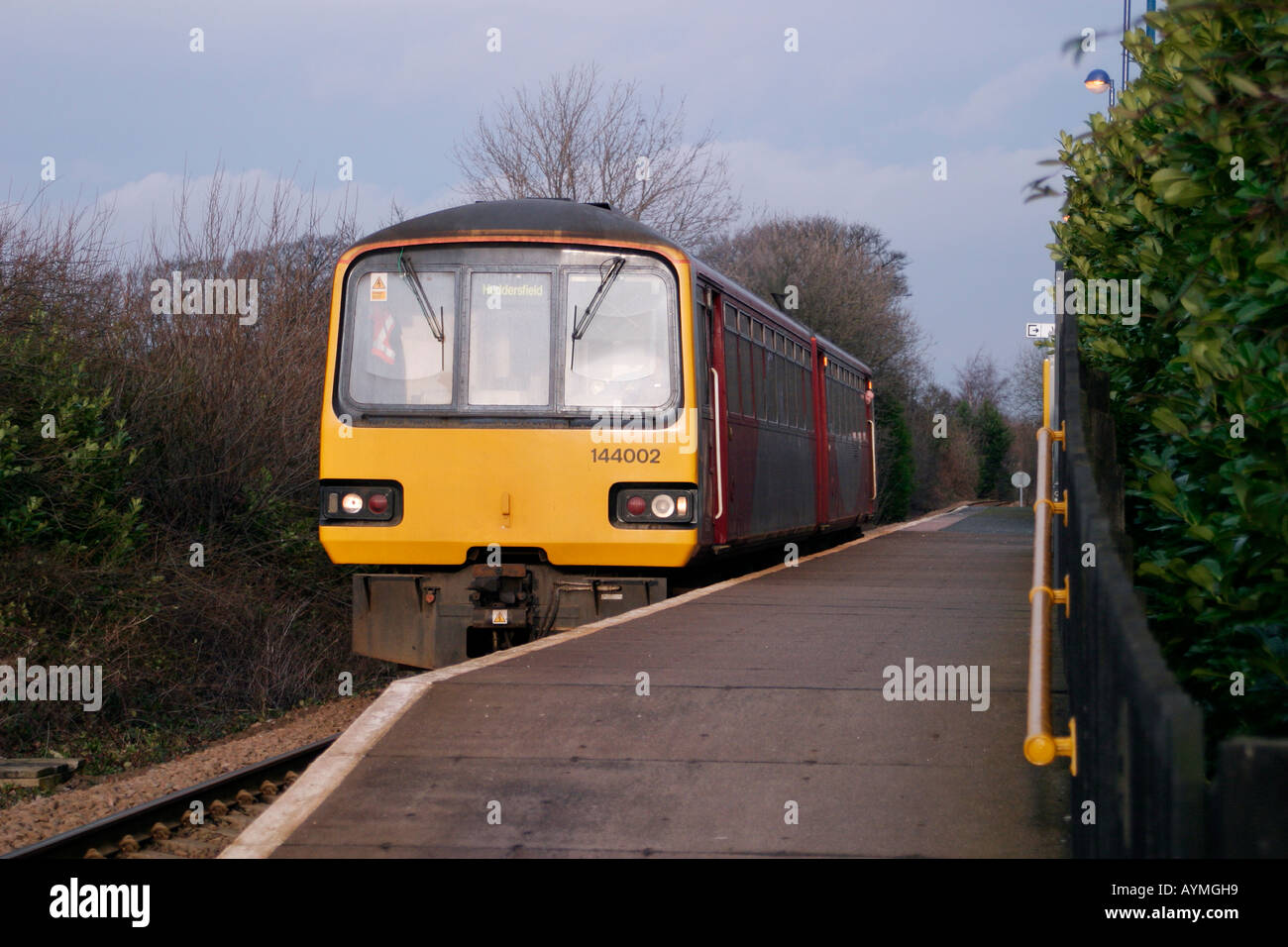 Rural single track train station hi-res stock photography and images ...
