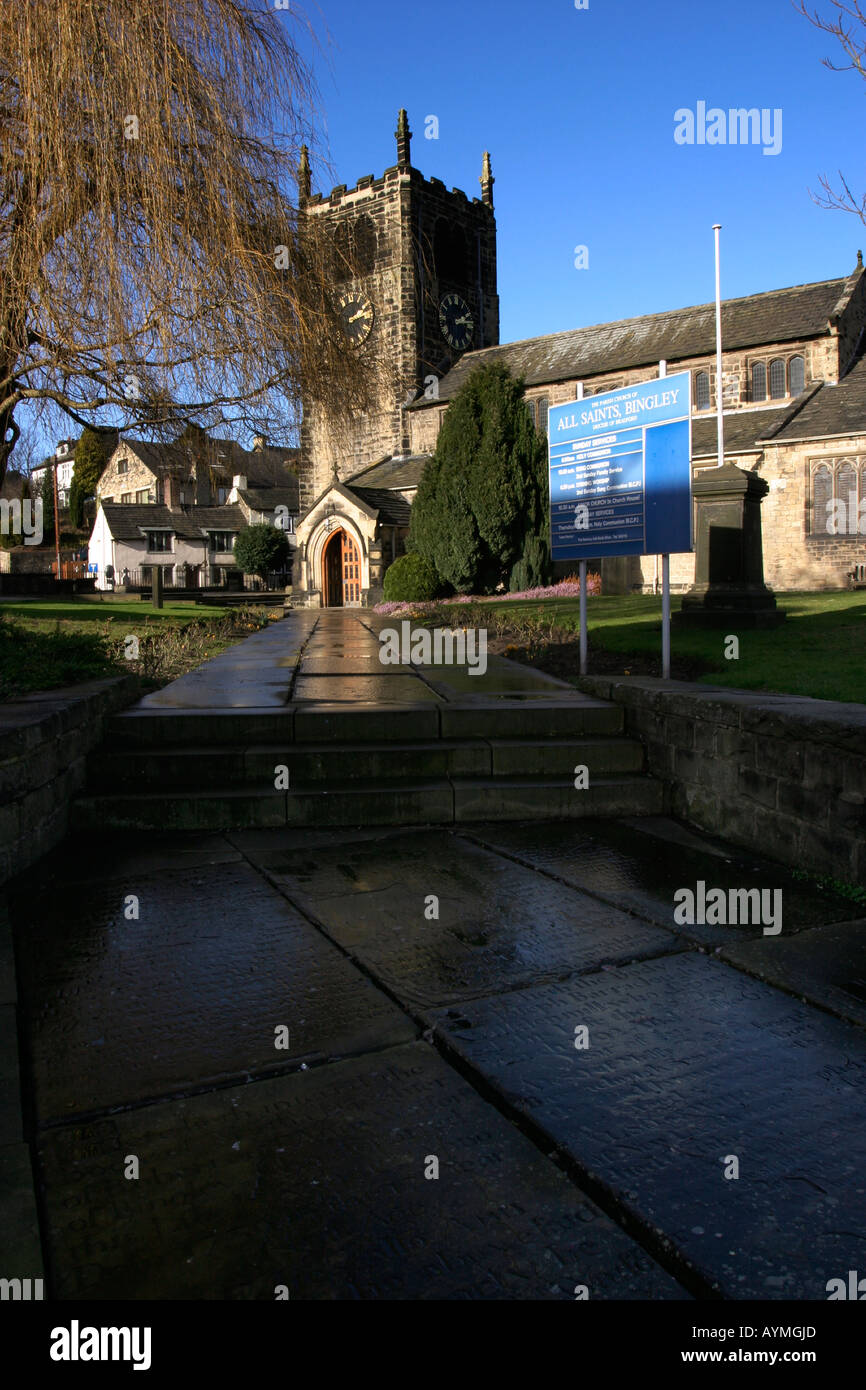 Ancient bingley hi-res stock photography and images - Alamy