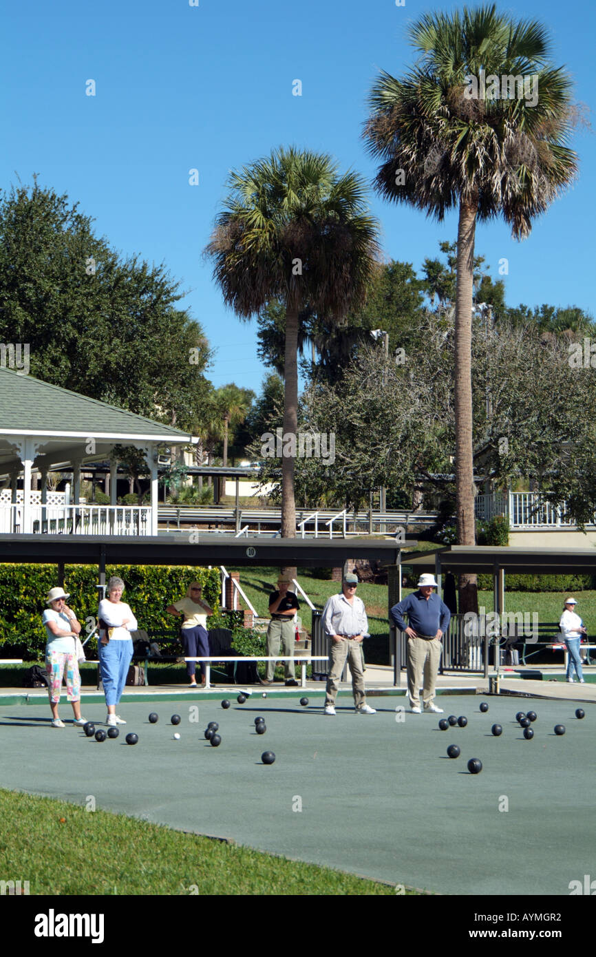 Action bowling bowls hi-res stock photography and images - Alamy