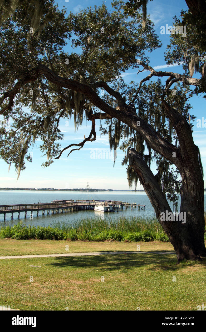 Lake Dora at Mount Dora in central Florida USA Stock Photo - Alamy