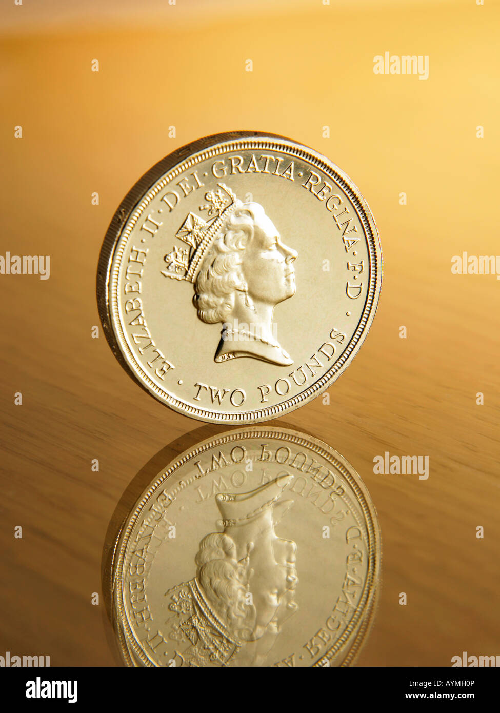 2 pound coin standing hi-res stock photography and images - Alamy