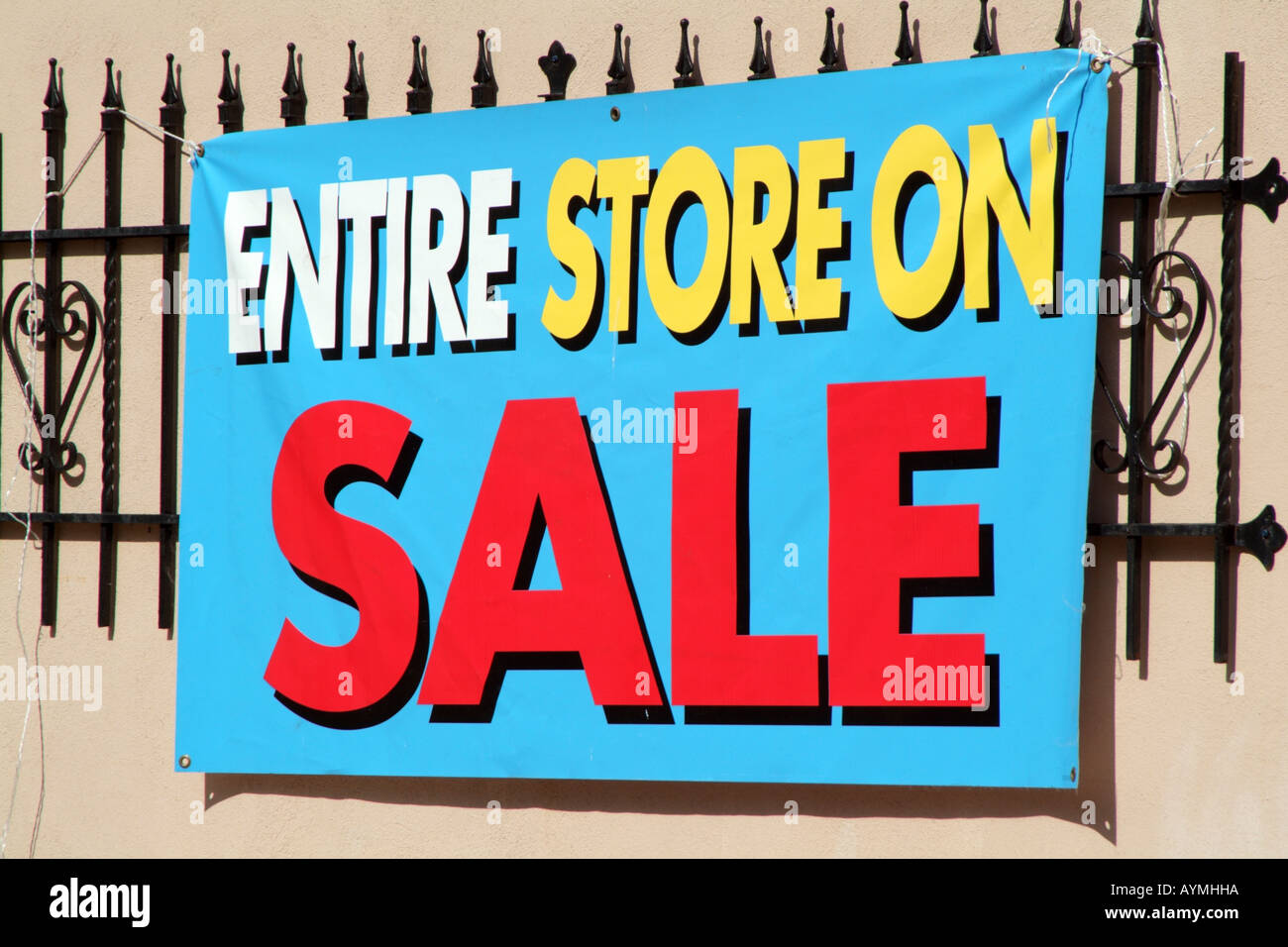 Sale sign outside a retail shop Stock Photo - Alamy