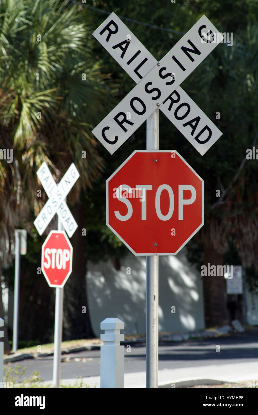 Highway signs stop railroad crossing hi-res stock photography and ...