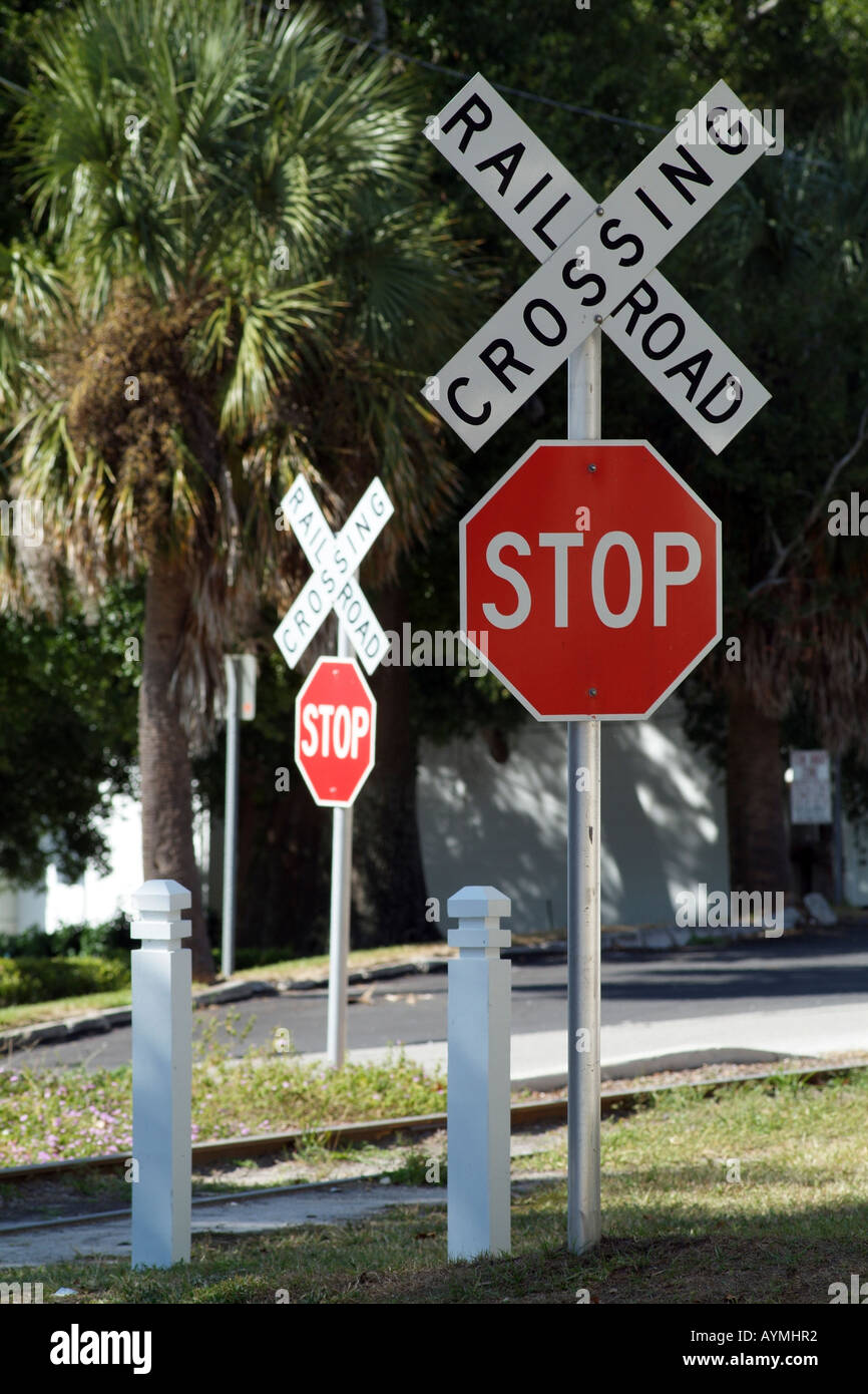 Railroad crossing signs hi-res stock photography and images - Alamy