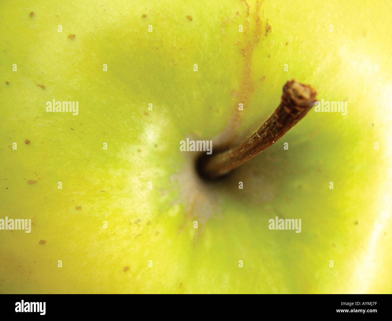 Gruener apfel hi-res stock photography and images - Alamy