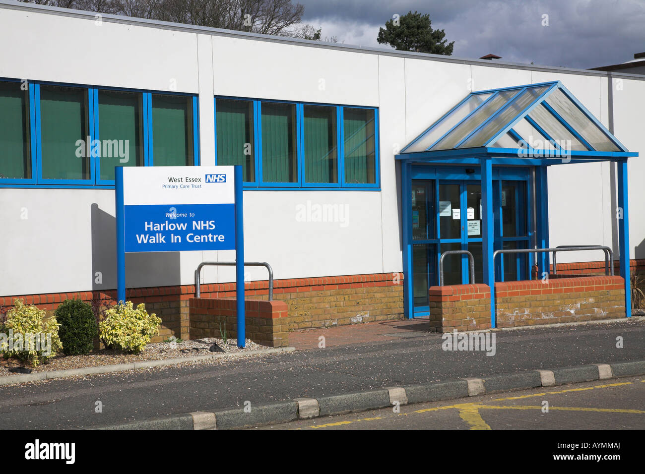 NHS Walk In Centre Stock Photo - Alamy