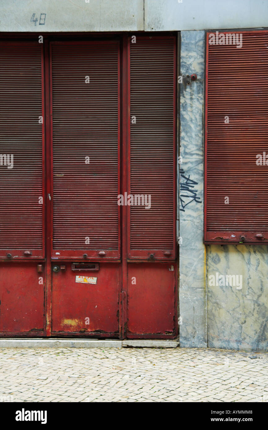 Lisbon store and pavement Stock Photo - Alamy