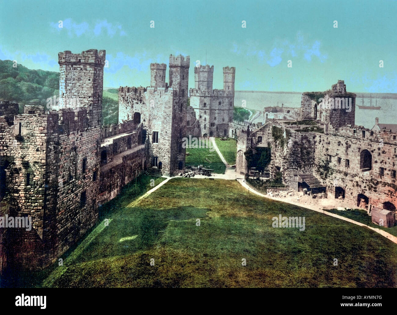 Castle interior england hi-res stock photography and images - Alamy