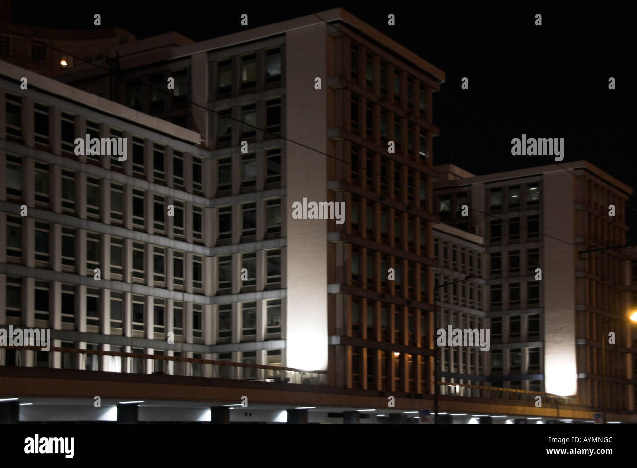 modern building at night Stock Photo - Alamy