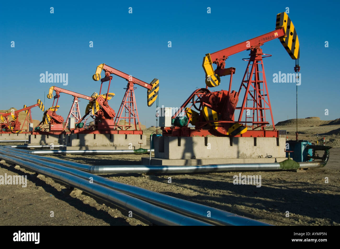 Oil Wells in the Gobi Desert in China Stock Photo - Alamy