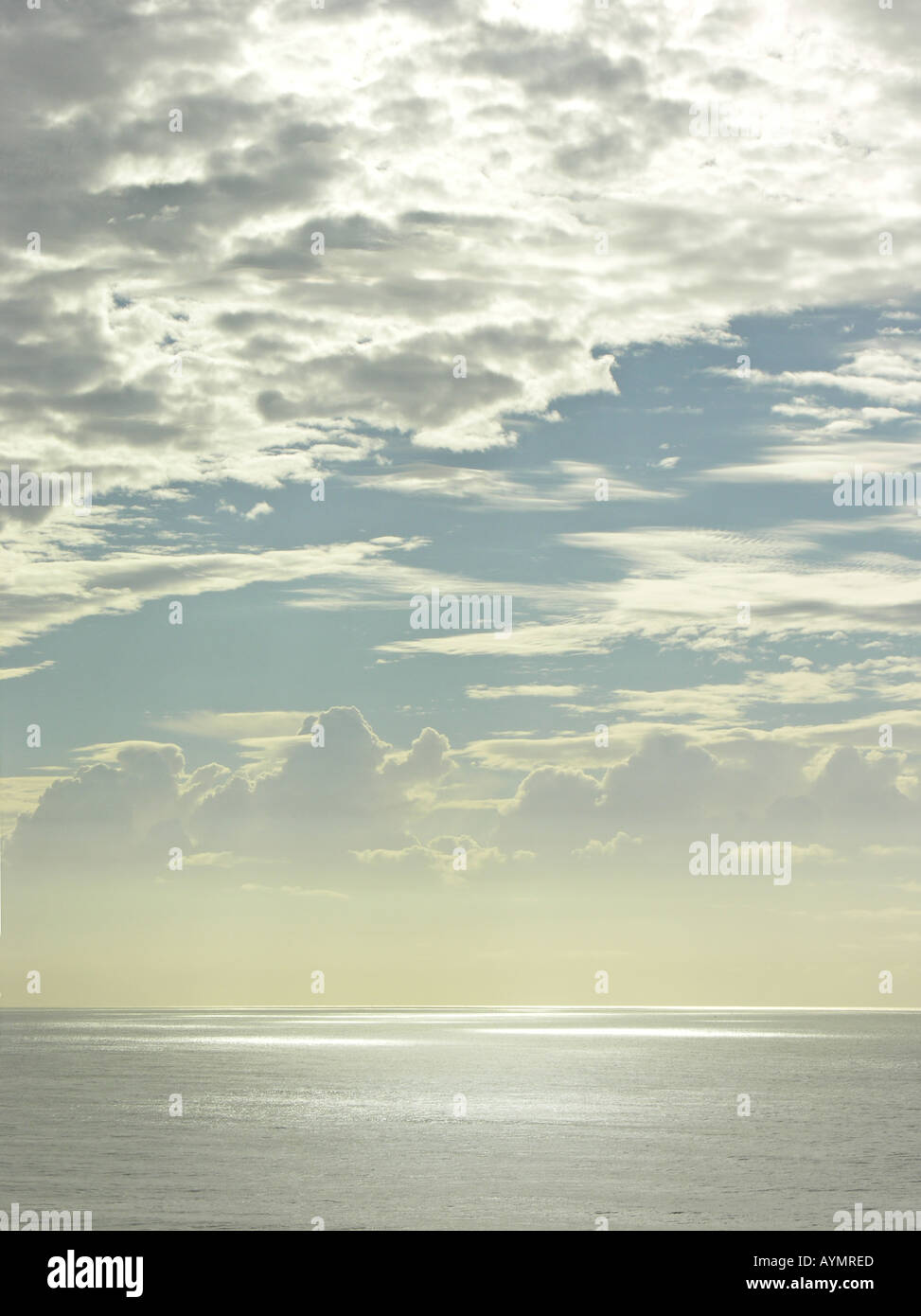 Sun sparkling through clouds hi-res stock photography and images - Alamy