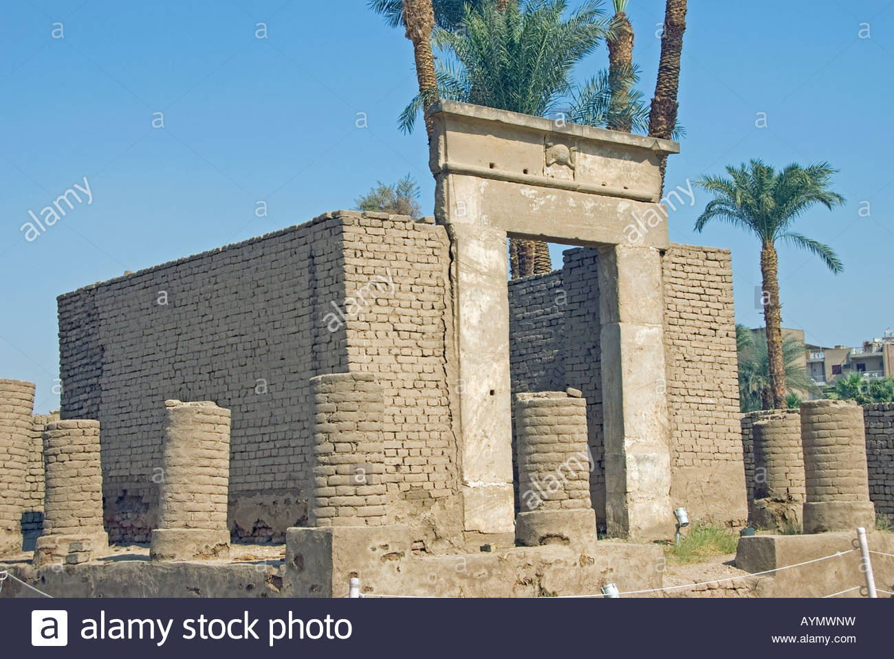 Hatshepsut Statue Limestone Stock Photos & Hatshepsut Statue Limestone ...