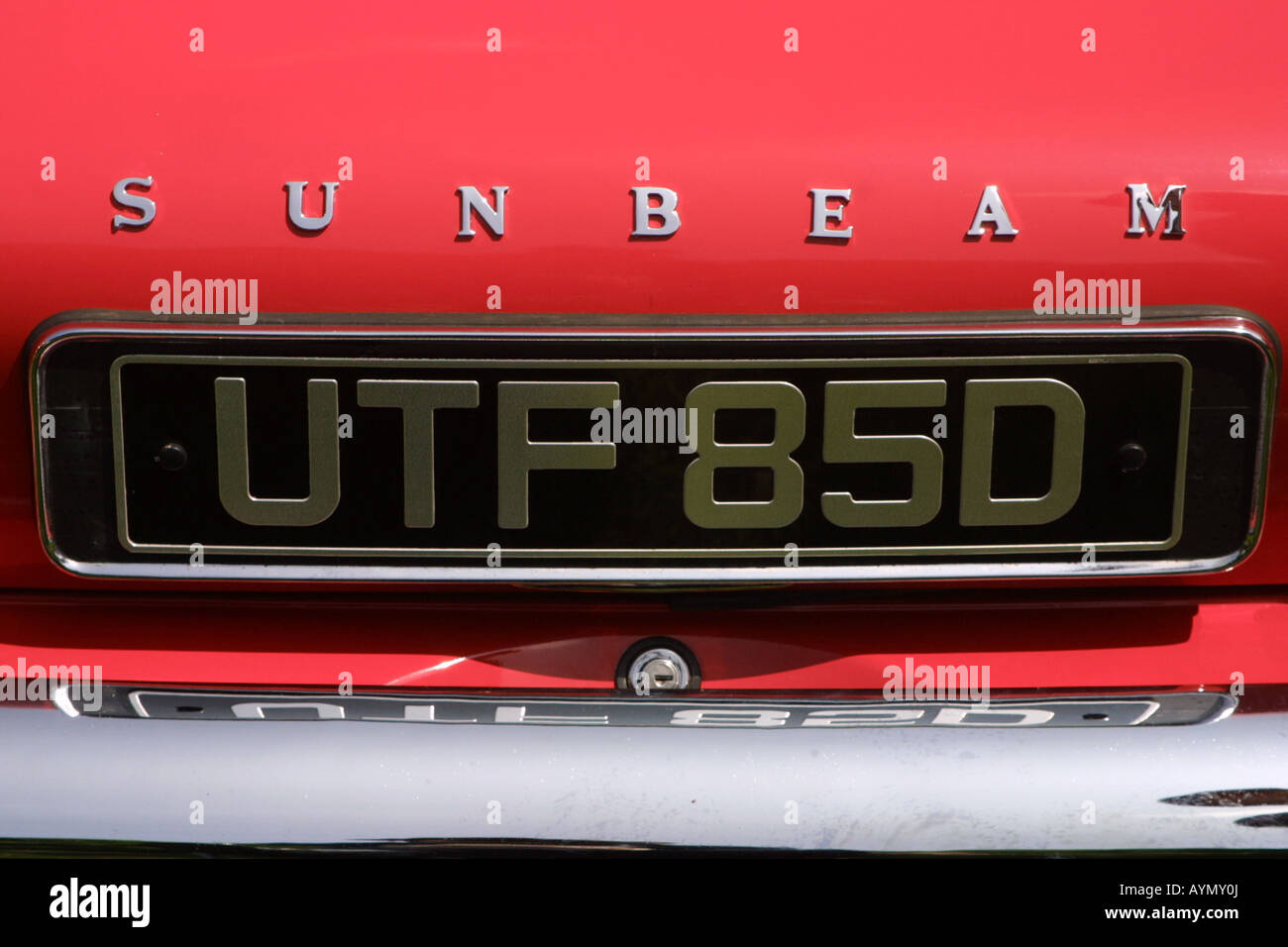 Sunbeam badge logo hi-res stock photography and images - Alamy