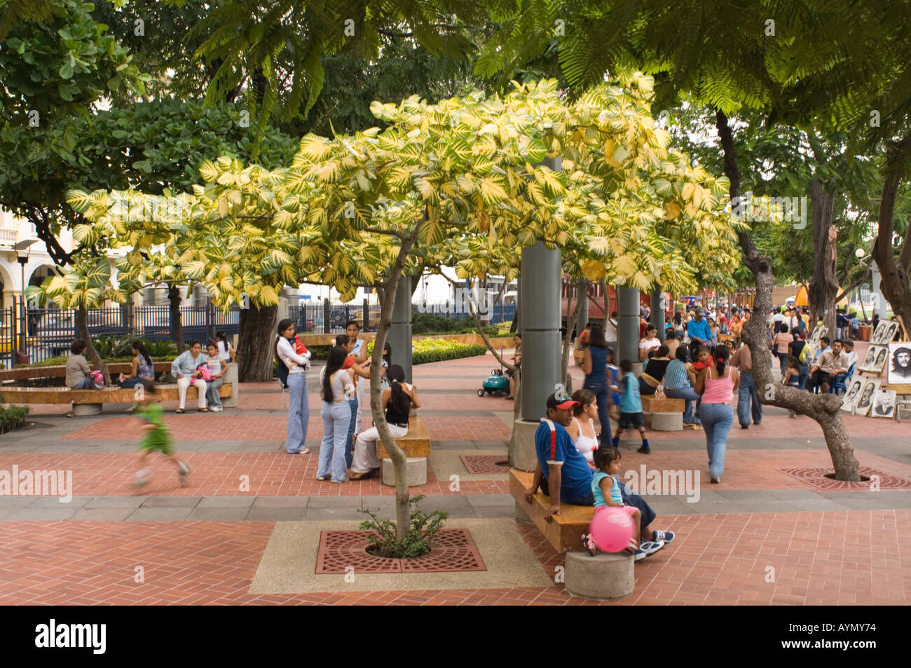Malecon 2000 guayaquil ecuador hi-res stock photography and images - Alamy