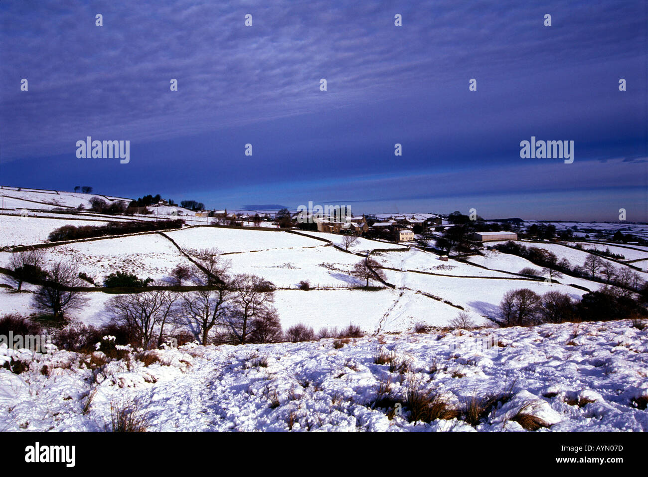 Holme Village in winter snow from Netherley, Holmfirth, Peak District ...