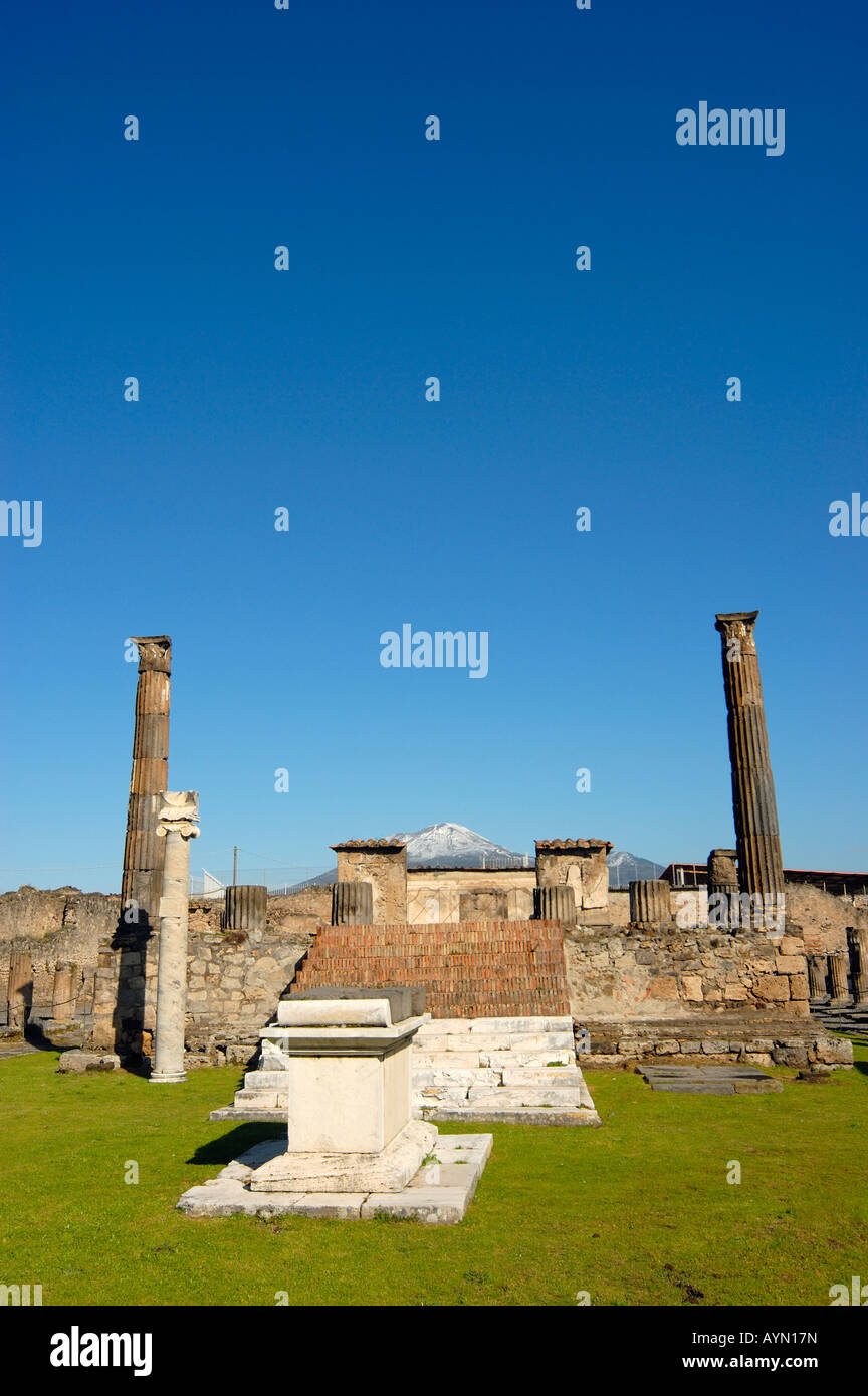 Pompeii temple hi-res stock photography and images - Alamy