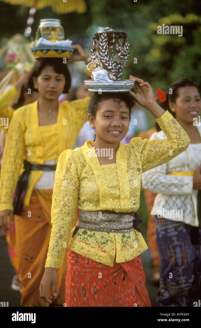 Asia Indonesia Bali Temple procession Stock Photo - Alamy
