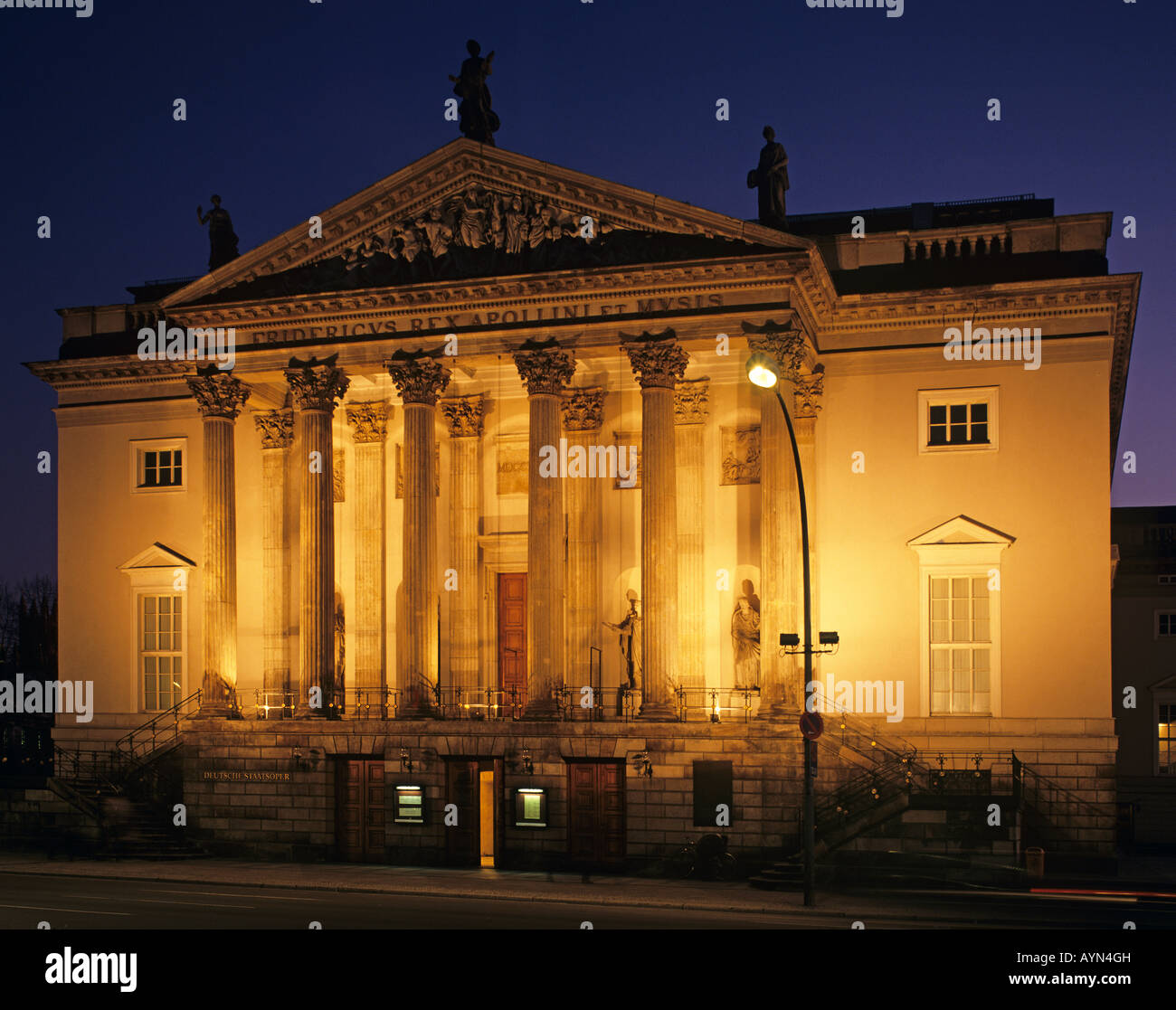 Deutsche opera berlin hi-res stock photography and images - Alamy
