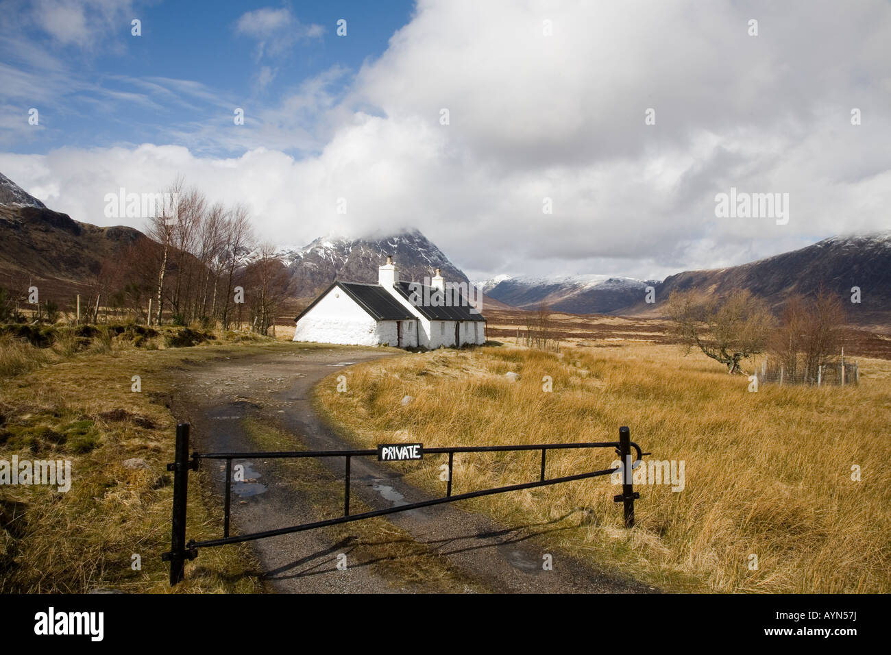 British highland cottages hi-res stock photography and images - Alamy