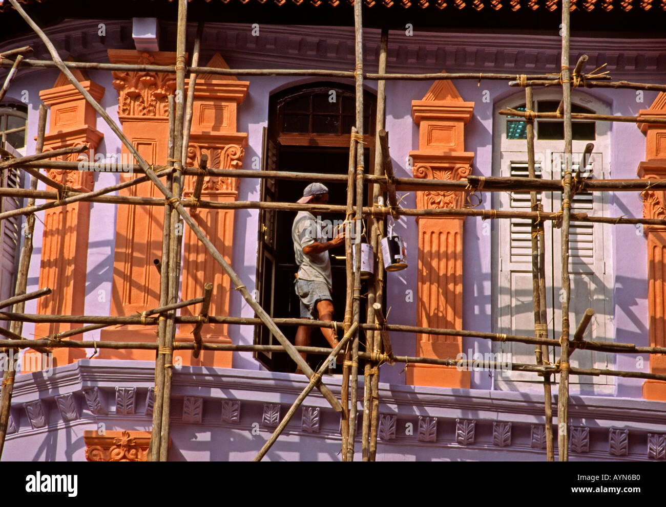 Bamboo scaffolding on building in Singapore Stock Photo - Alamy