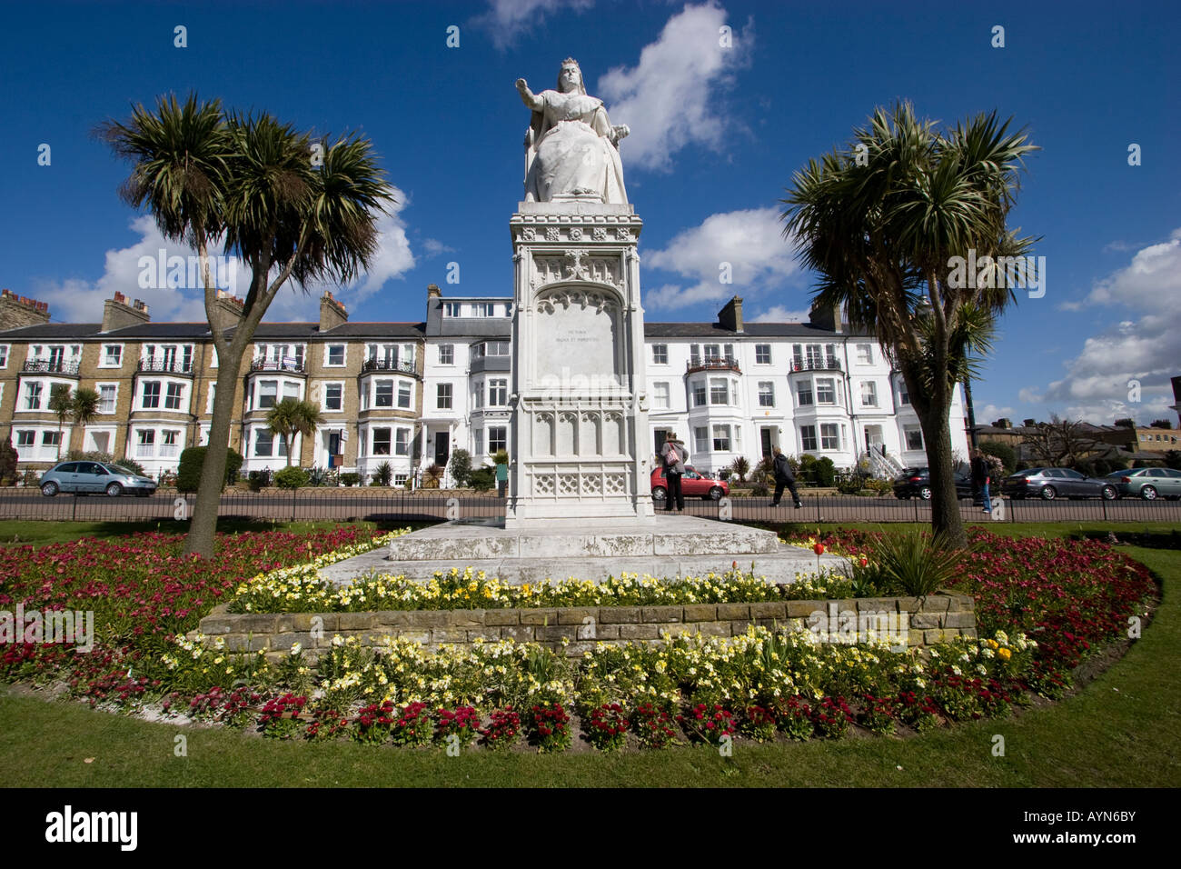 Queen Victoria Statue with inscription regina et imperatrix sculptor ...