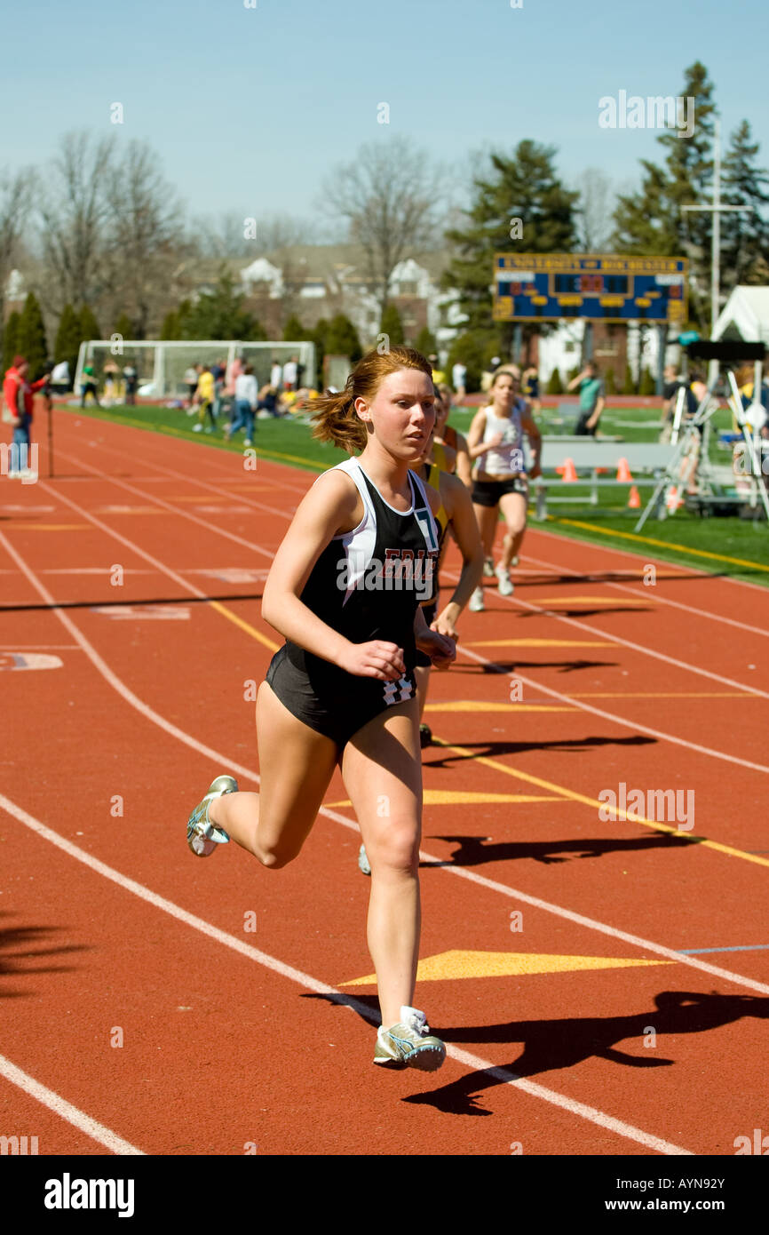 Starting line of a 400m or 800m race Stock Photo - Alamy