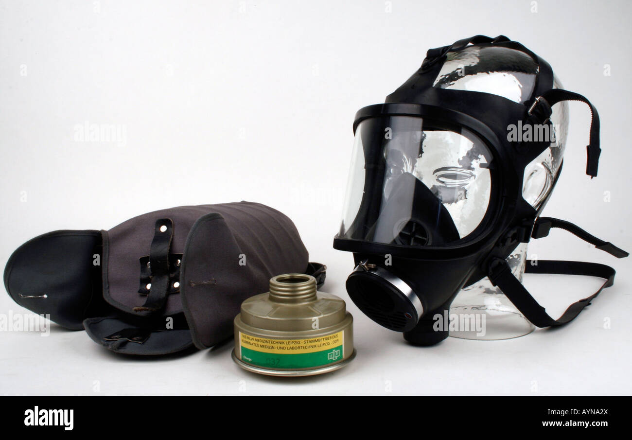 Historic gas mask hi-res stock photography and images - Alamy