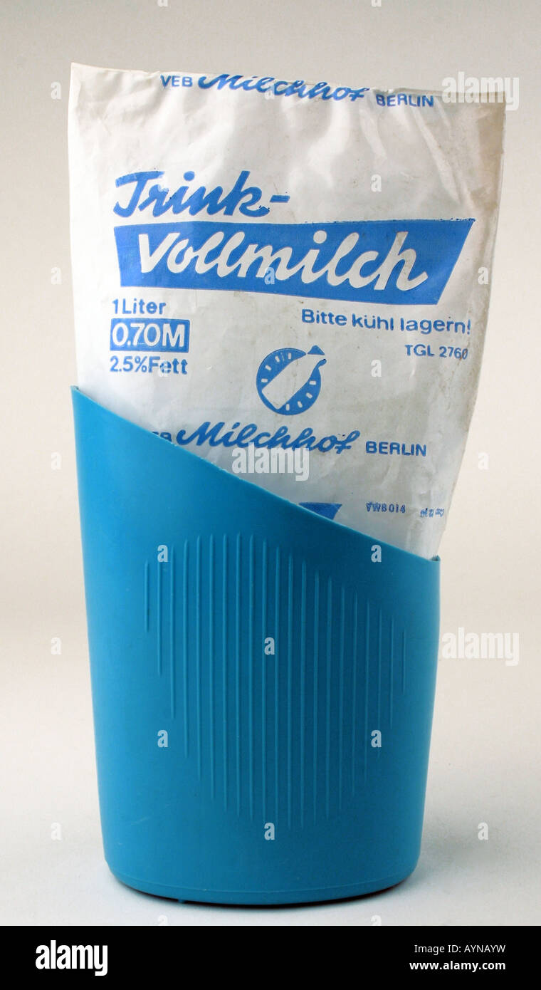 food, beverages, milk, full-cream milk, produced by VEB Milchhof Berlin ...